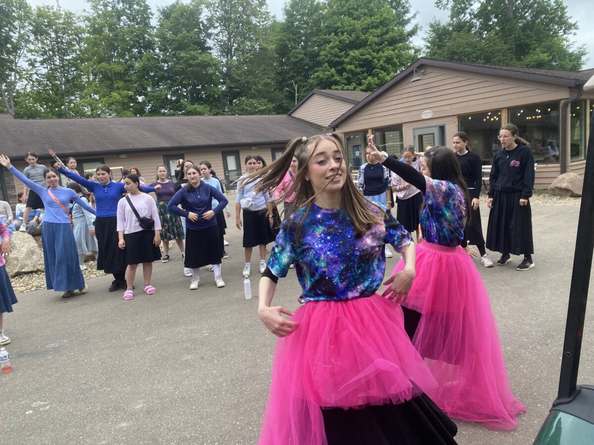 Maayan Midwest – Live Your Summers